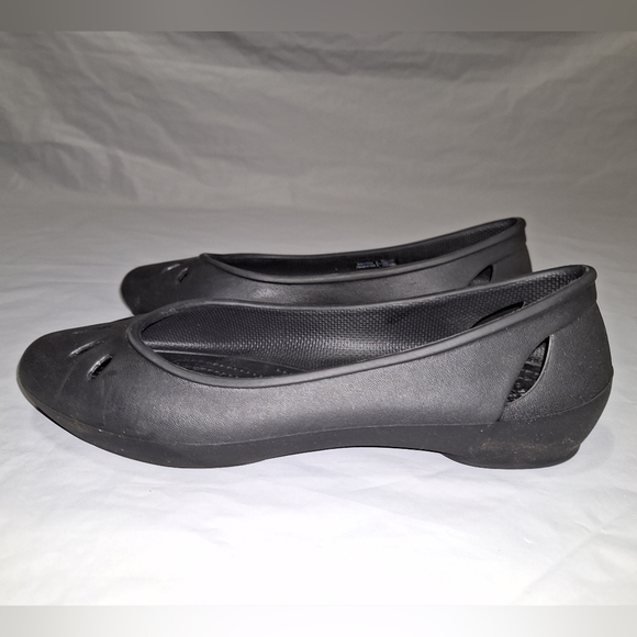 Iconic Crocs | Shoes | Iconic Crocs Comfort Womens Slip Shoes Black ...